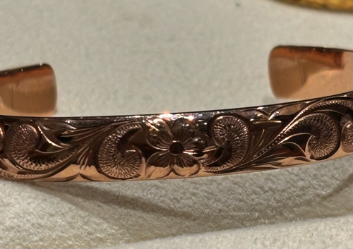 かおるちゃんの特別な記念日に向けて、ハワイアンジュエリーをオーダーの巻。 | ブログと絵日記 | りずむK / Rhythm K.